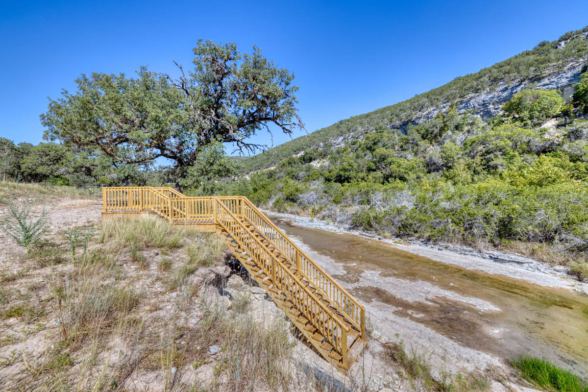 Posada del Frio Cabins in Leakey, TX | River Bluff Cabins